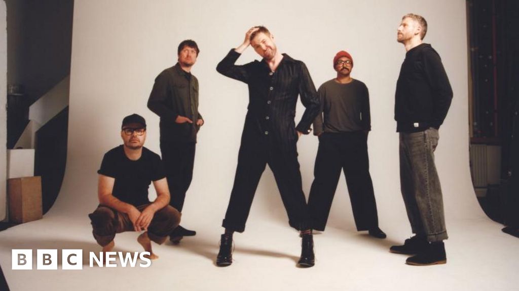 Kaiser Chiefs to play 'biggest' Leeds gig at Temple Newsam Park