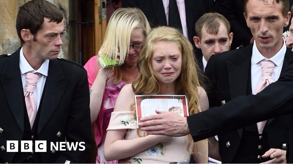 Alesha MacPhail: Hundreds attend six-year-old's funeral