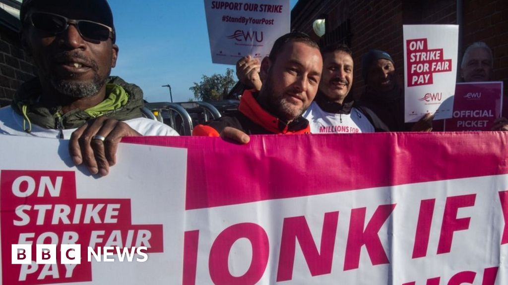 Postal workers vote to strike again - BBC News