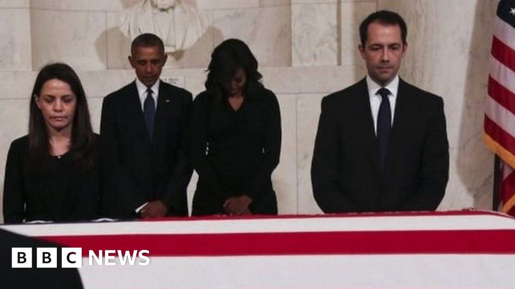Antonin Scalia death: President Obama pays respects - BBC News