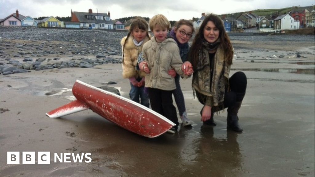 Borth boat that sailed the Atlantic to take to waters again - BBC News