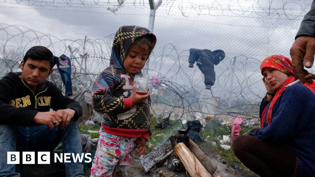 Migration crisis: Pressure points on crisis route - BBC News