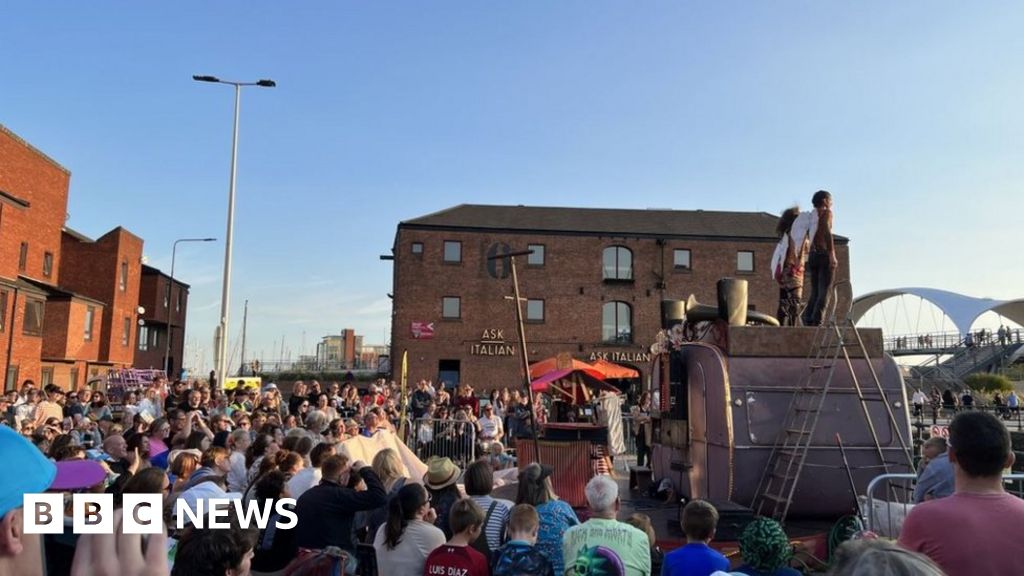 Public urged to have a say on future of Hull culture - BBC News
