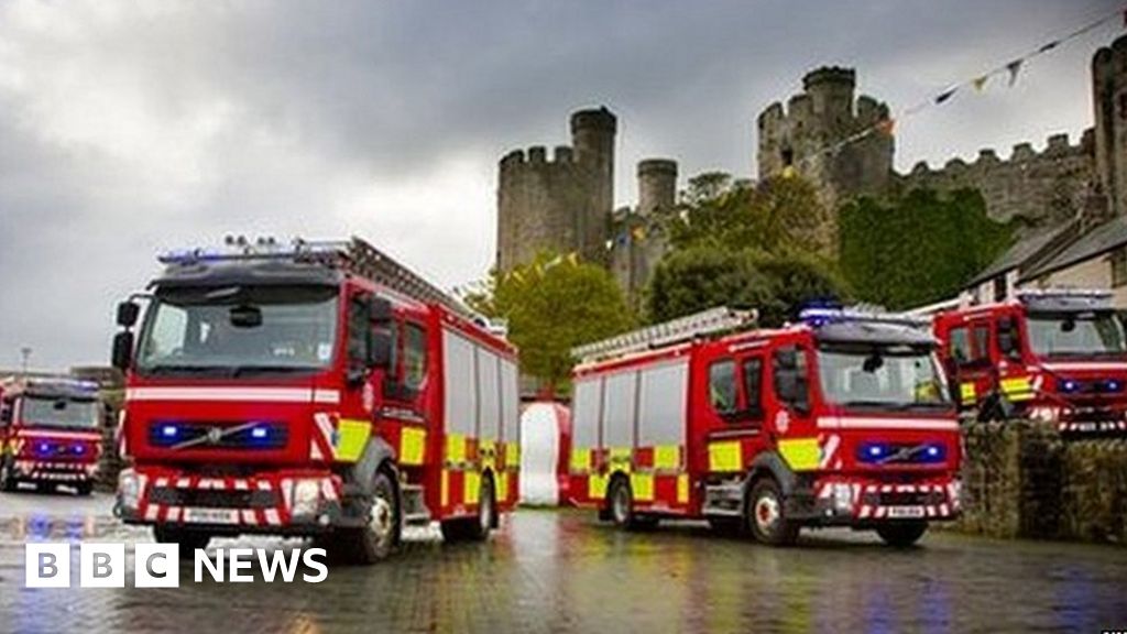 NHS could pay for 999 medical help from fire service - BBC News