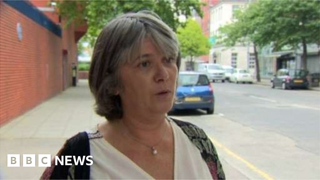 PSNI 'incapable' of dealing with paramilitary murders - BBC News