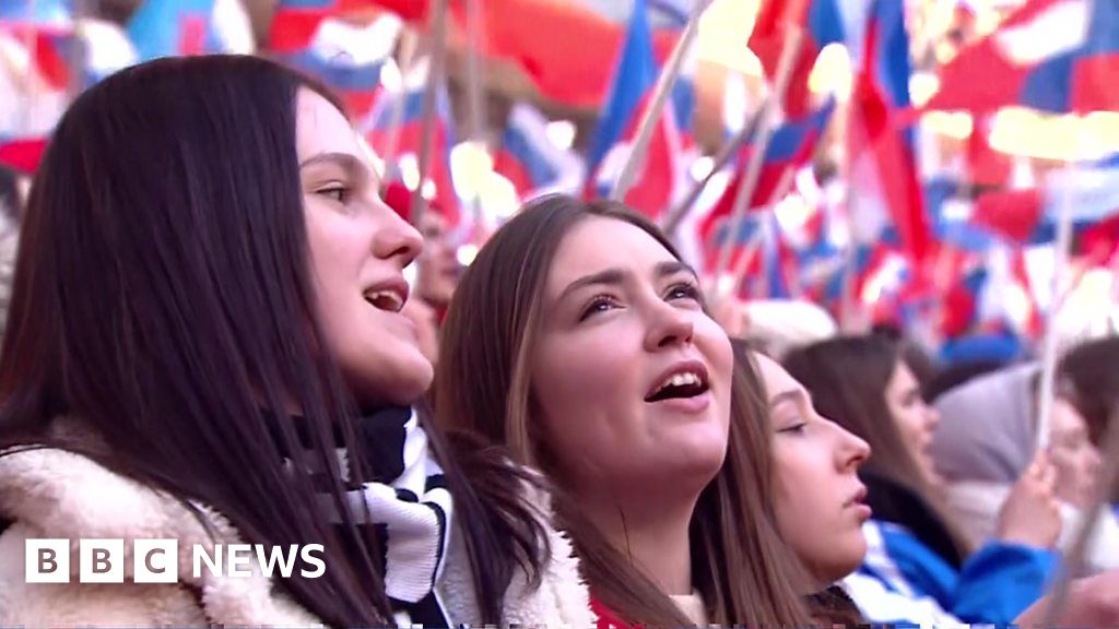 Thousands gather at Moscow rally to celebrate annexation of Crimea ...