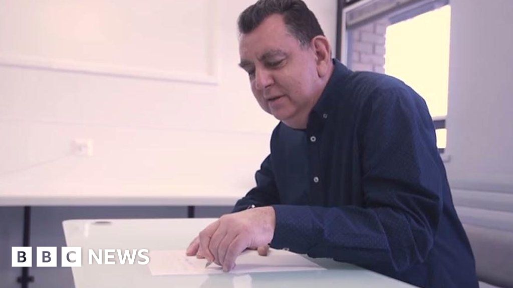 Double hand transplant patient writes letter of thanks - BBC News
