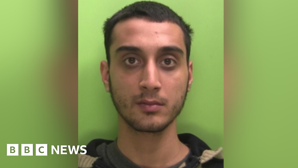 Nottingham: Woman suffered multiple fractures in crossing crash