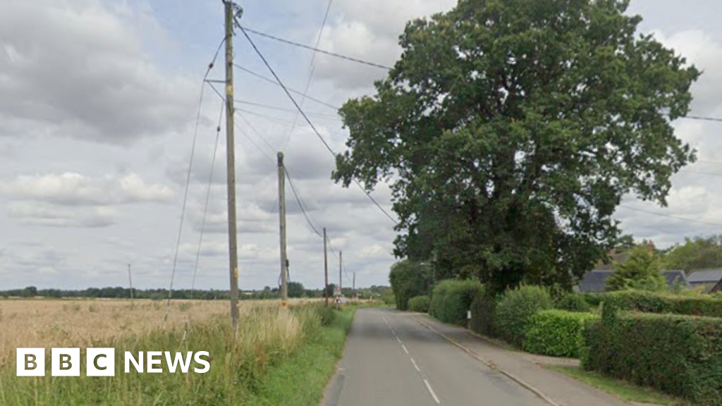 Emergency repair after pipe damage causes gas leak in Diss