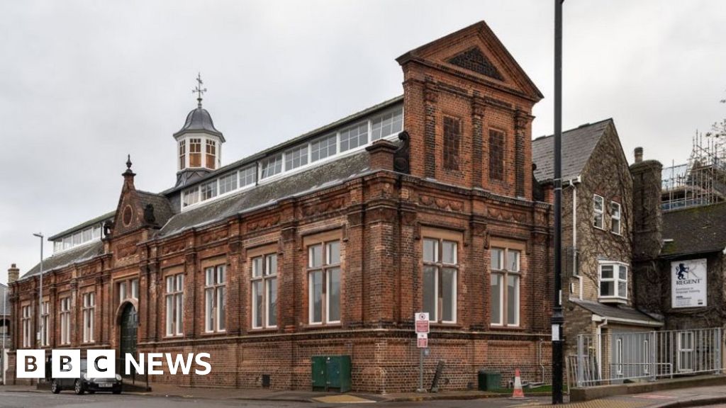 Listed Cambridge library back on market after last owner pulled out of deal