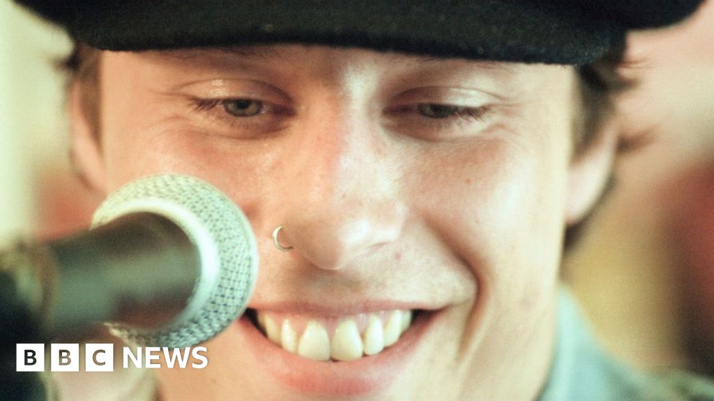 Stereophonics: Kelly Jones never thought Stuart Cable would die old ...