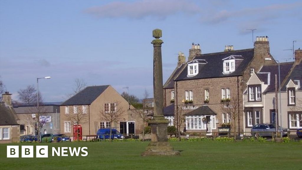 Borders village expansion plans approved - BBC News