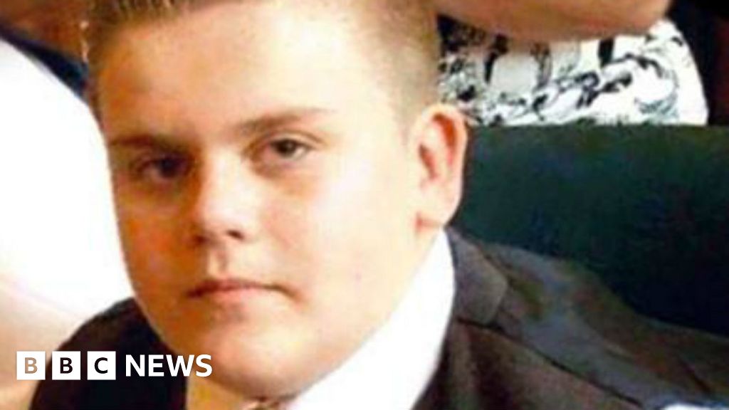 Tributes to Josh Clark after death in Bramcote - BBC News