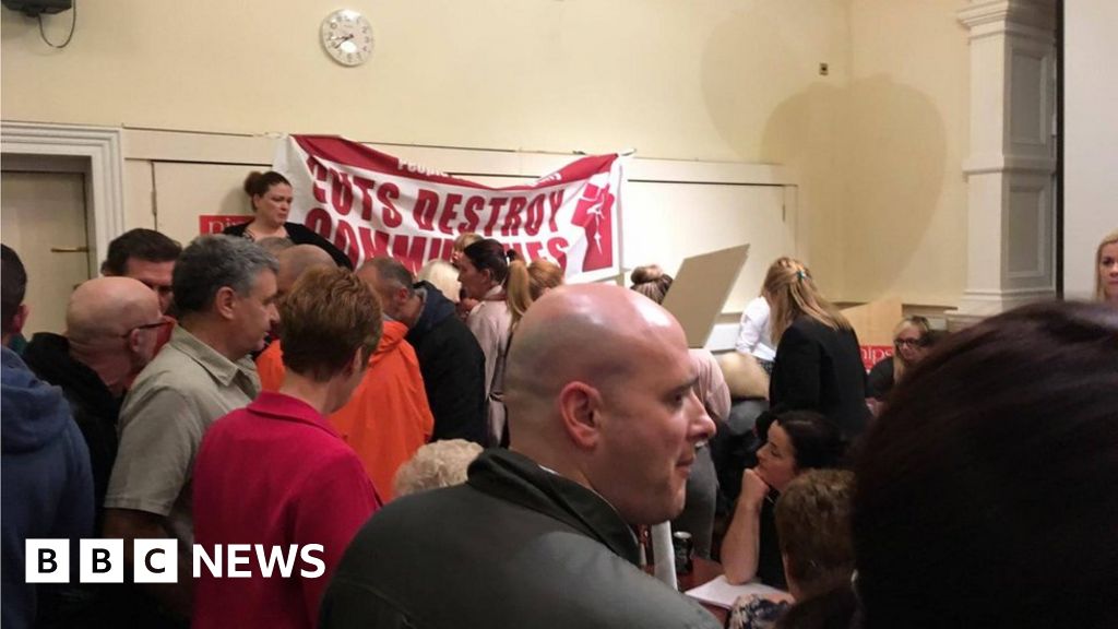 DUP politicians leave health meeting over safety fears - BBC News