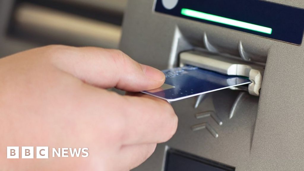 Skimming devices found on Mallaig cash machines - BBC News