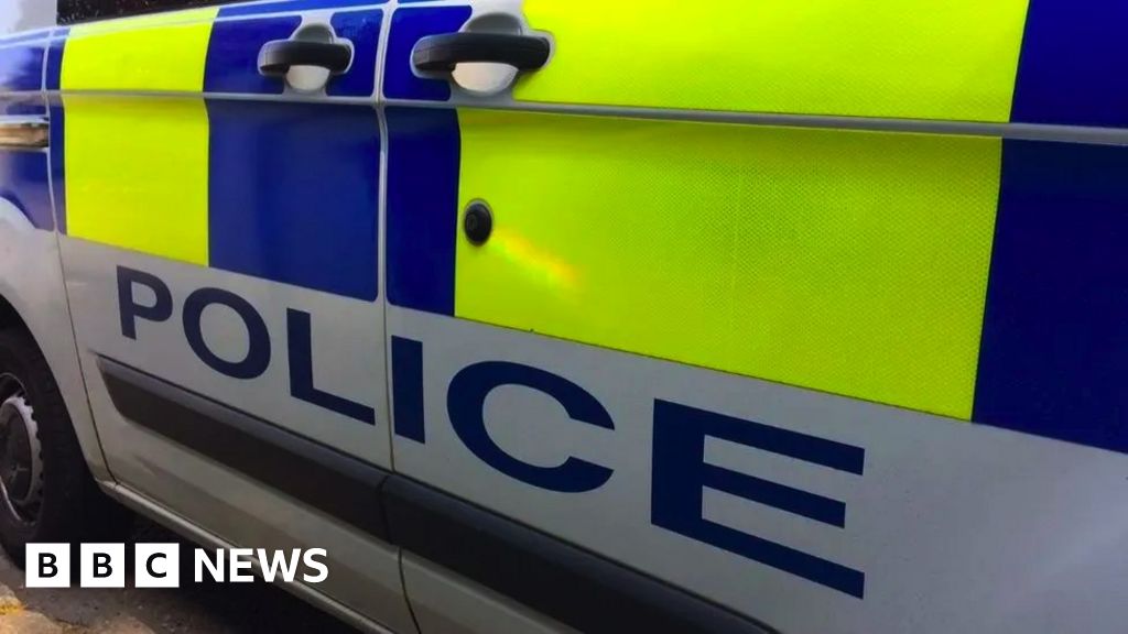 Man suffers life-threatening injuries in Helston crash - BBC News