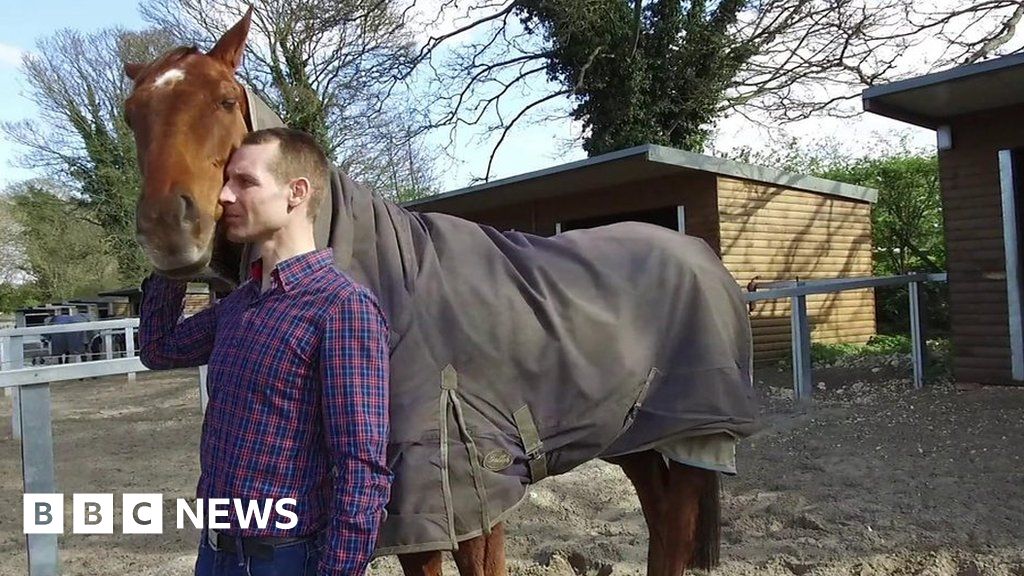 'Unlikely' jockey Danny Cook to ride in the Grand National - BBC News