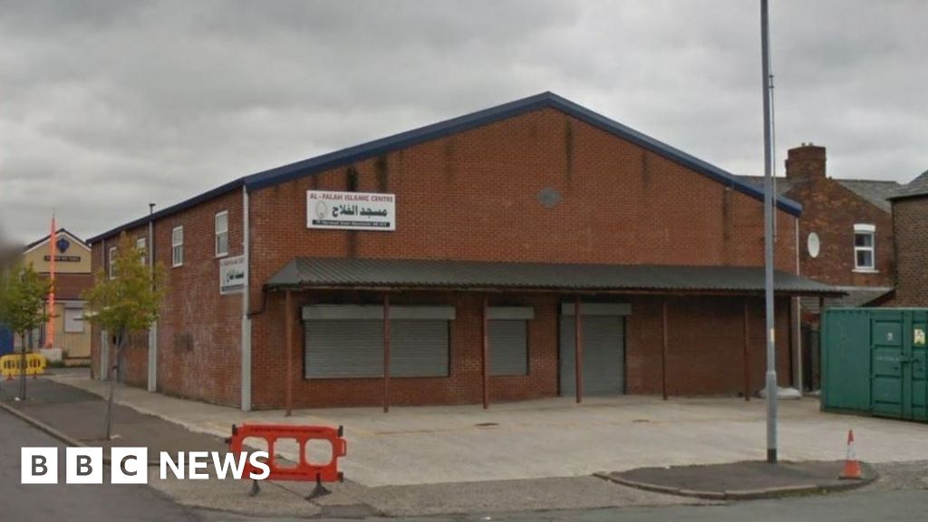 Manchester mosque's 'arson attack' treated as 'hate crime'