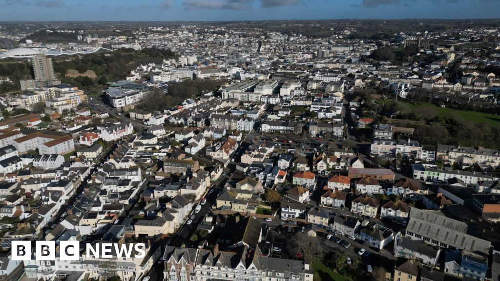 Changes to criteria for social housing and help-to-buy schemes - BBC News