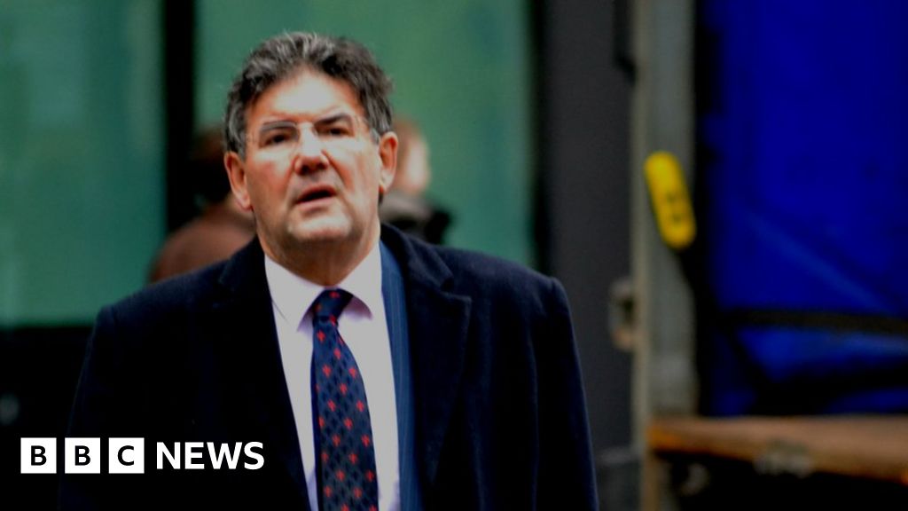 GcMAF: David Noakes 'no scientist', court hears - BBC News