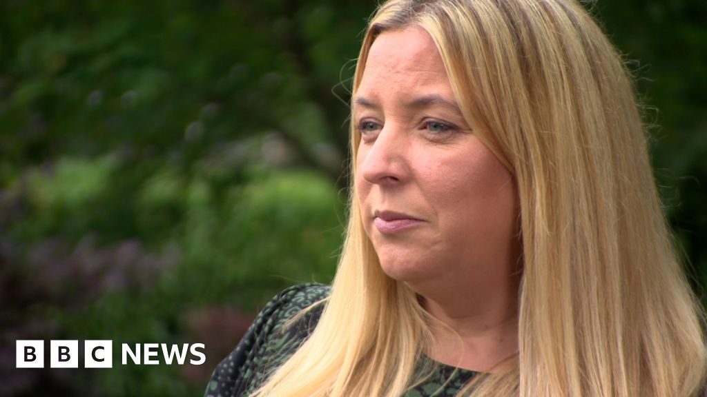 Violence against women: Police launch action plan in NI - BBC News