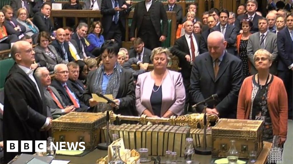General election 2017: SNP MPs abstain in Commons vote - BBC News
