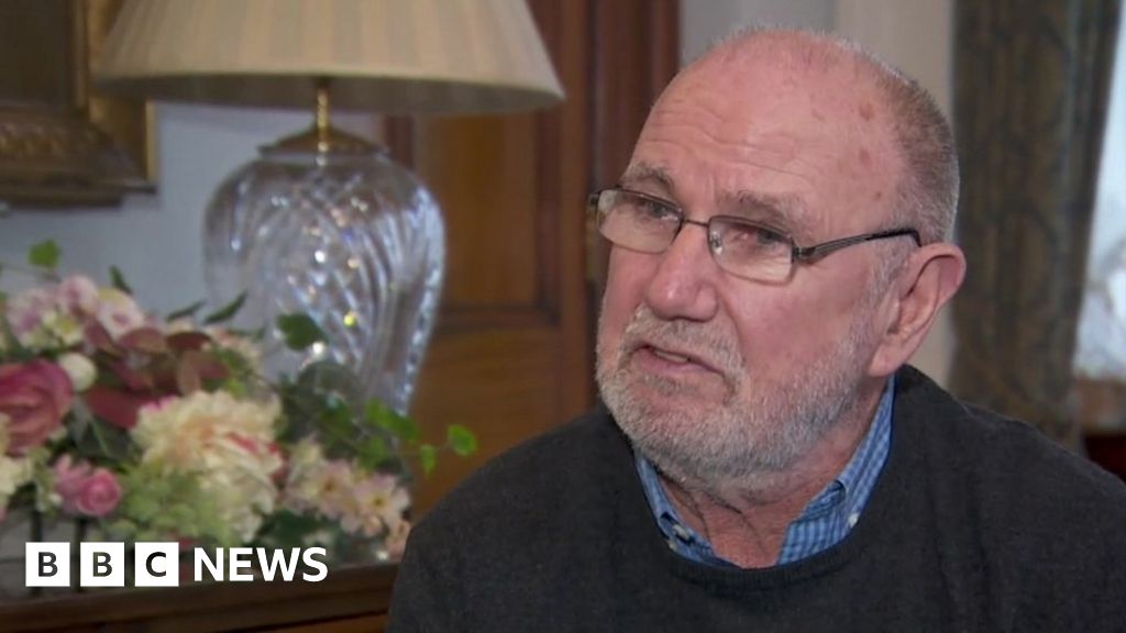 Jimmy McGovern: Screenwriter nominated for Freedom of Liverpool - BBC News