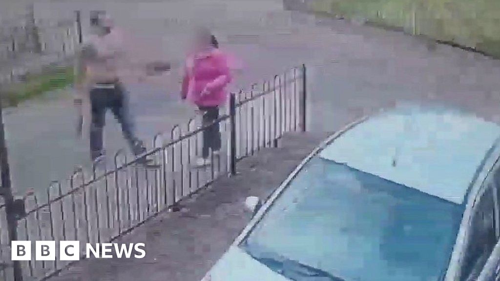 Man arrested over Eastwood machete attack - BBC News