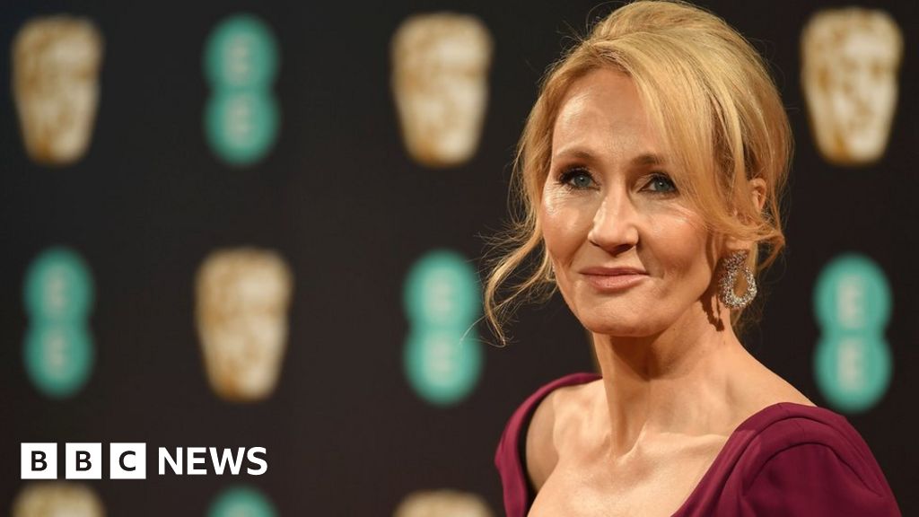 JK Rowling 'overwhelmed' by book prize win - BBC News