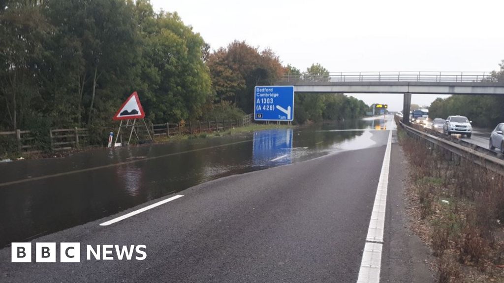 M11 closure: Burst water main floods motorway