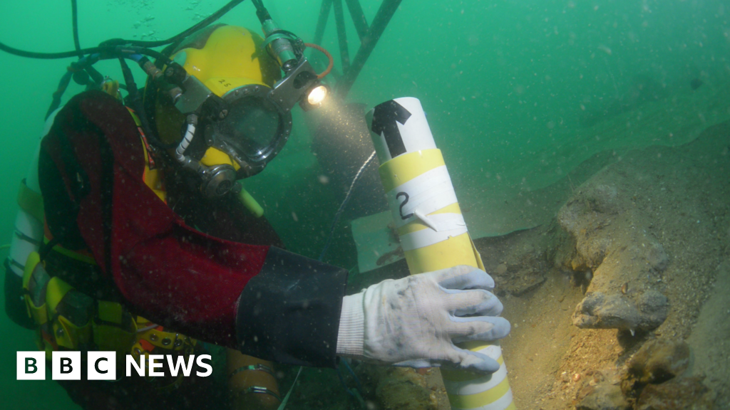 New evidence reveals Goodwin Sands shipwreck's secrets - BBC News