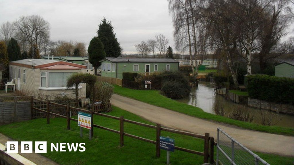 Flood threats along River Nene and Tove, warns Environment Agency - BBC ...