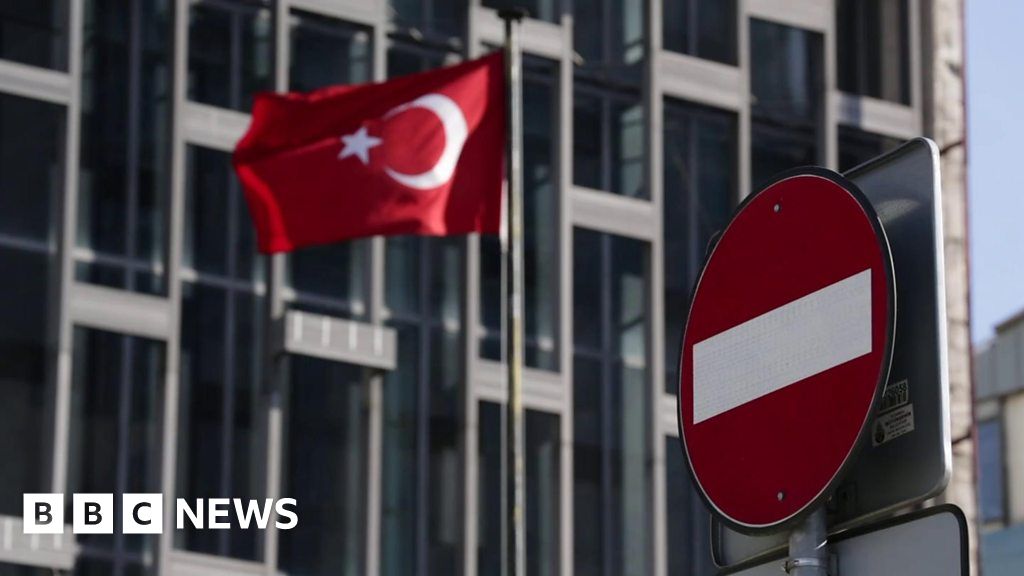 Why is it hard to say 'no' in Turkey? - BBC News
