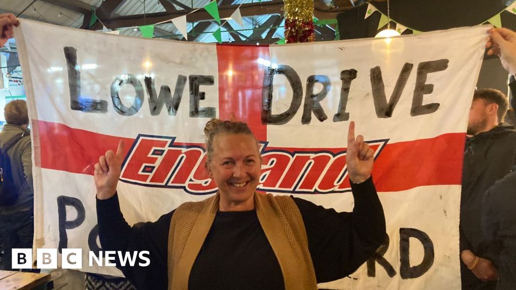 World Cup 2022: 'Bellingham proves dreams can come true' - BBC News