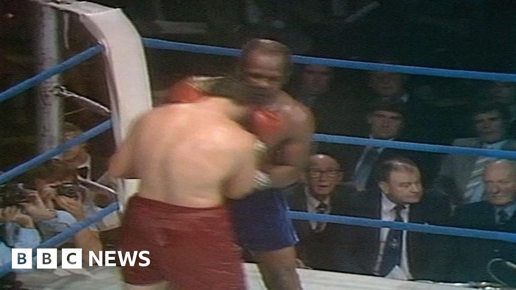 Archive: Boxer David Pearce beats Meade to British title