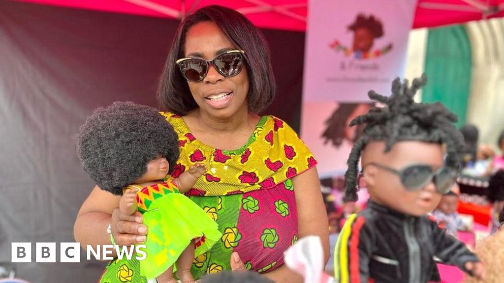 AfroFest Bristol: Hundreds celebrate Afro-Caribbean cultures - BBC News
