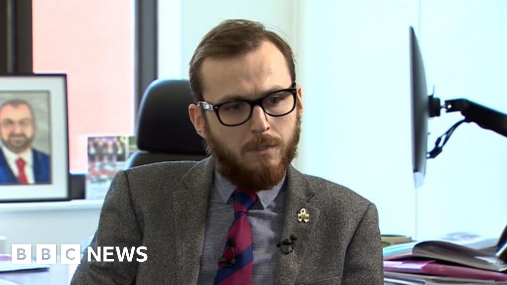 Jack Sargeant denies claims against late father, Carl - BBC News