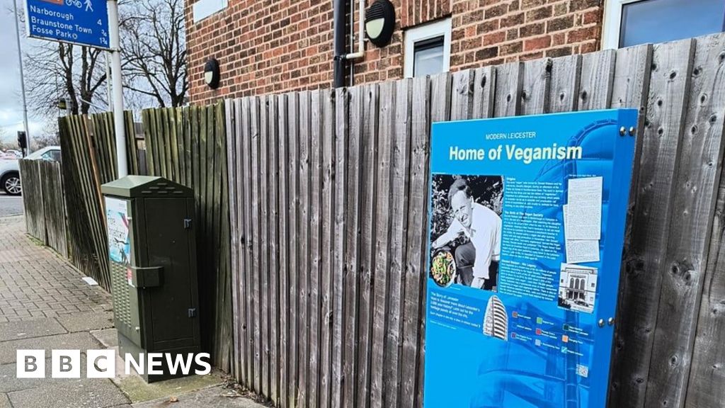 Heritage panel recognises Leicester as home of veganism - BBC News