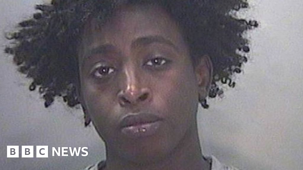 Cardiff: £20k reward for attempted murder accused Mohamoud Abdi - BBC News