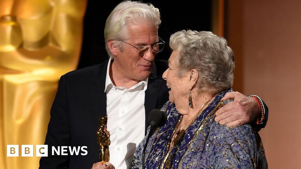 Honorary Oscar for British 'trailblazer' editor Anne V Coates - BBC News