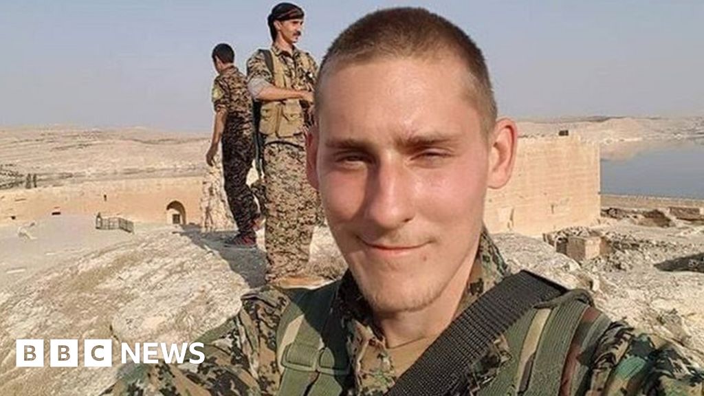 Ryan Lock death: Soldier 'turned gun on himself' while fighting IS ...