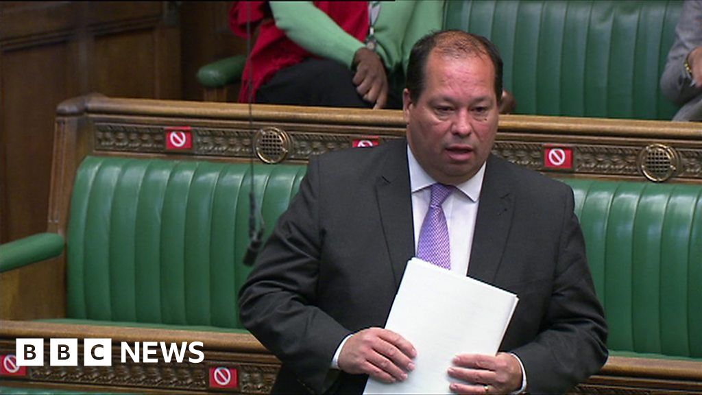 PMQs: Jones and Johnson on Roberts future as MP - BBC News