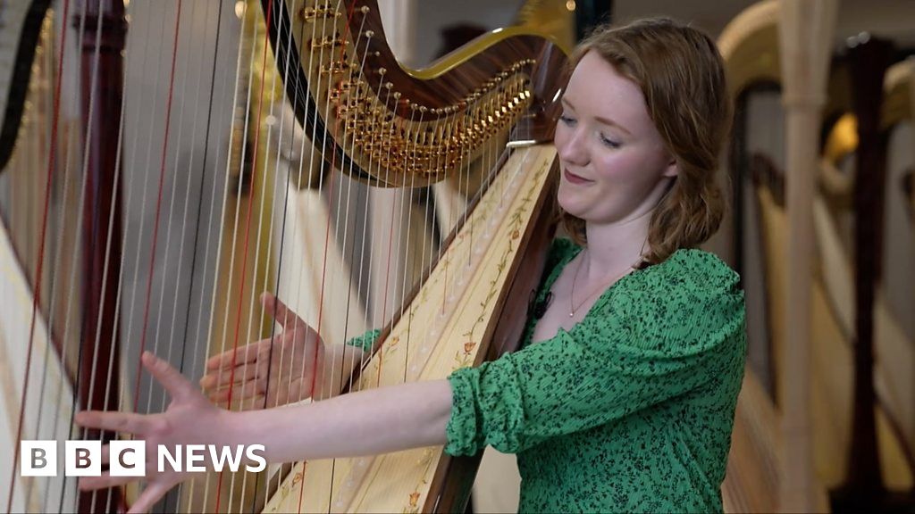 Coronation: Royal harpist prepares to play for King - BBC News