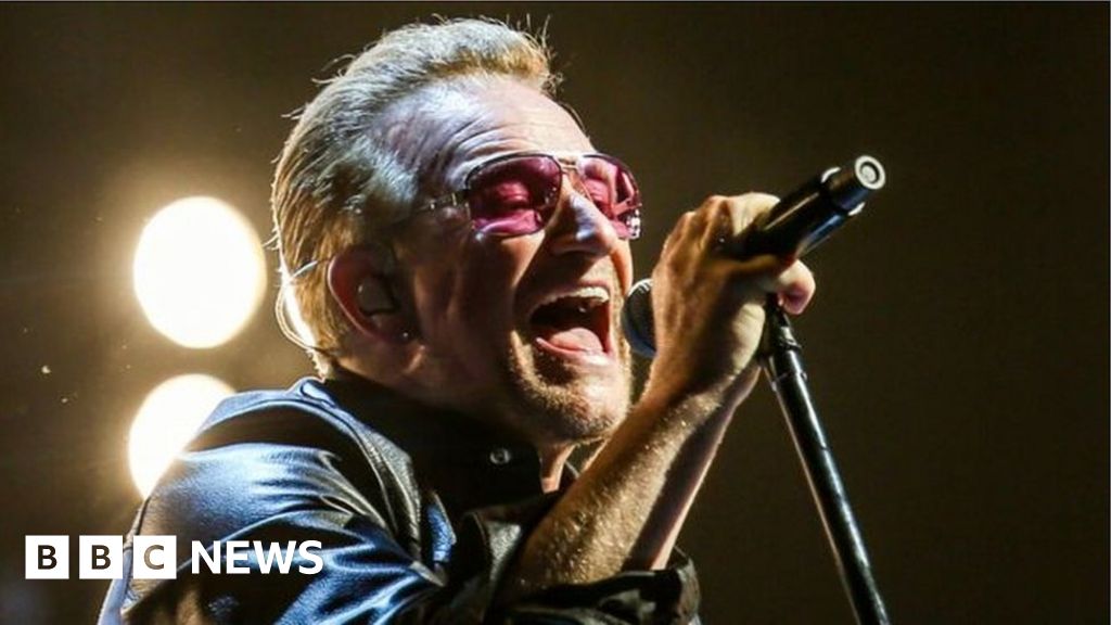 Belfast: U2 plays first concerts since cancelling Paris gig - BBC News