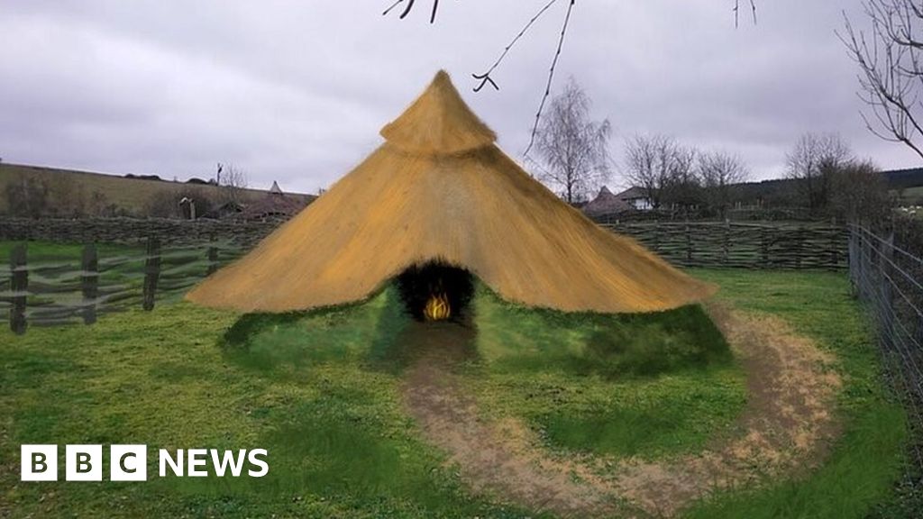 Veterans help with Bronze Age roundhouse reconstruction