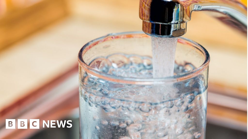 Welsh Water written complaints more than double in a year - BBC News