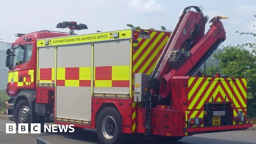 Northamptonshire PCC fire service plans backed by public - BBC News