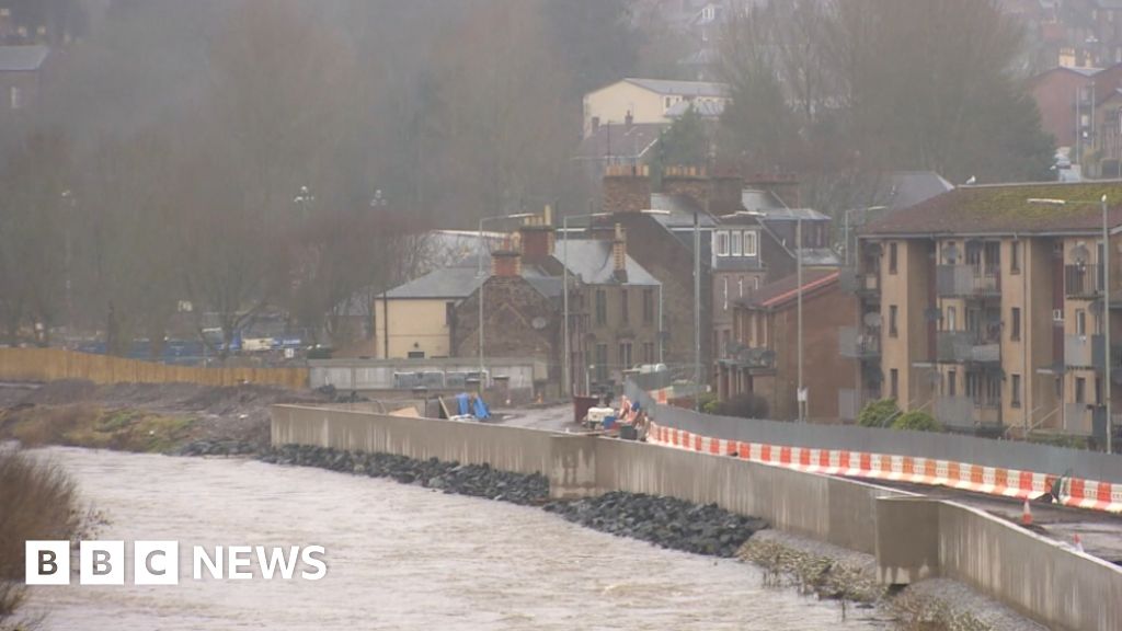 Flood defences save Brechin from recent storms - BBC News