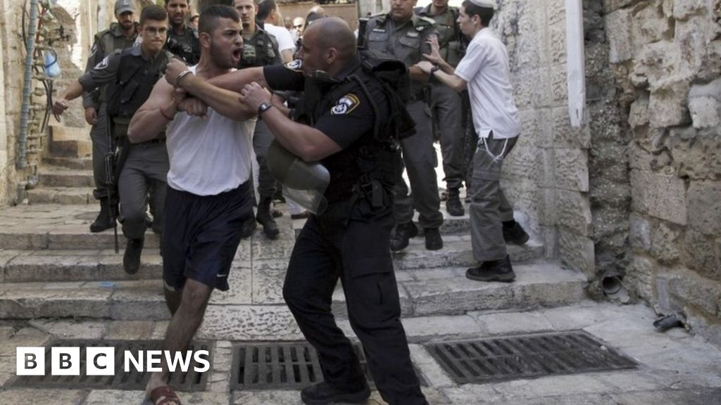 Israel and Jordan strike deal on Jerusalem holy site - BBC News