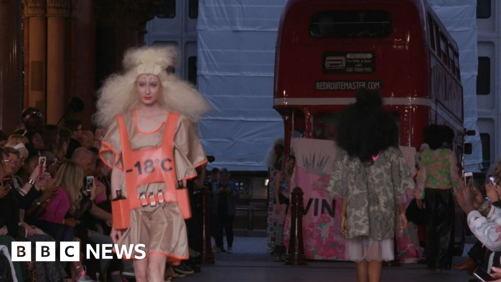 London Fashion Week: Being on the catwalk - BBC News